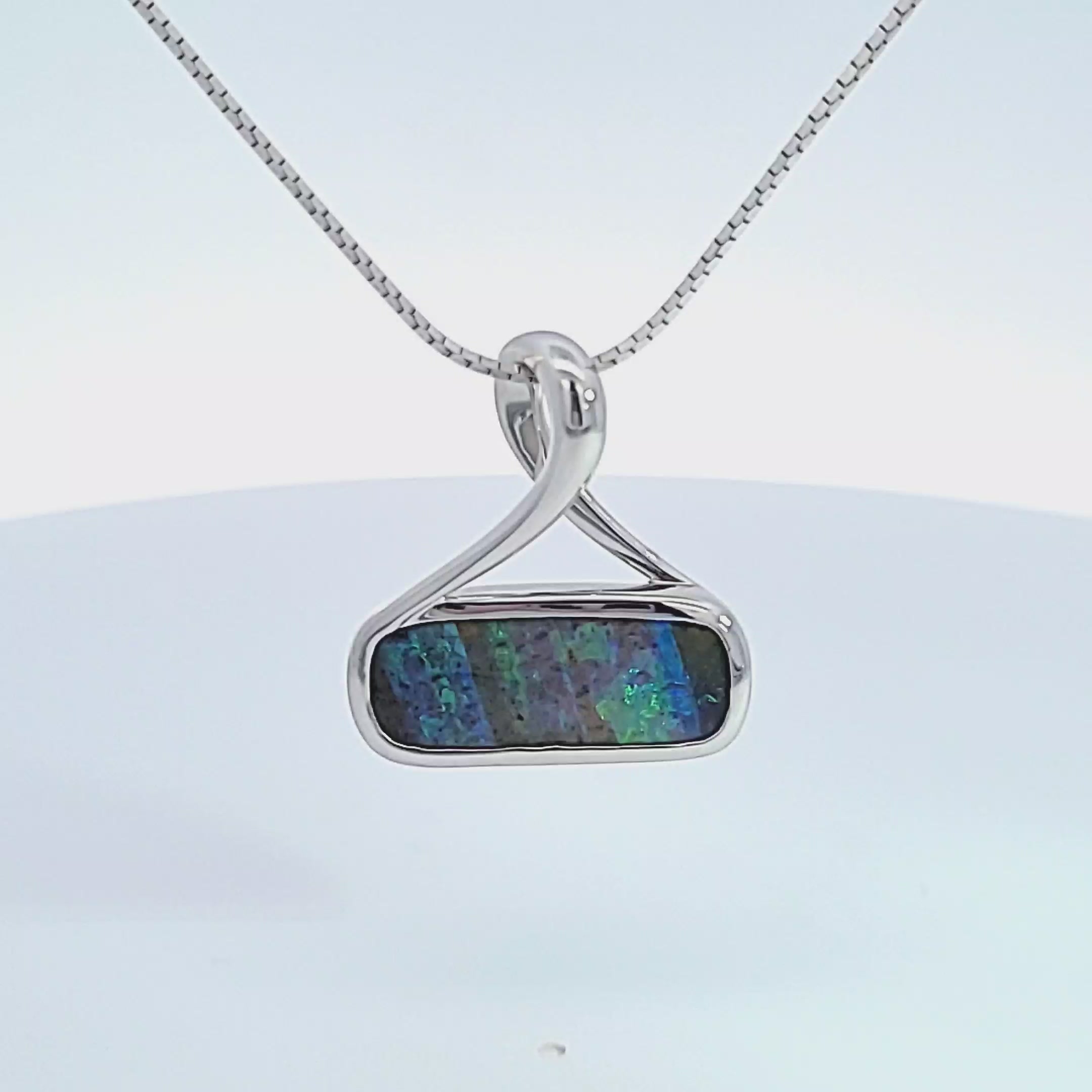 EARTHS ENERGY – The Opal Miner